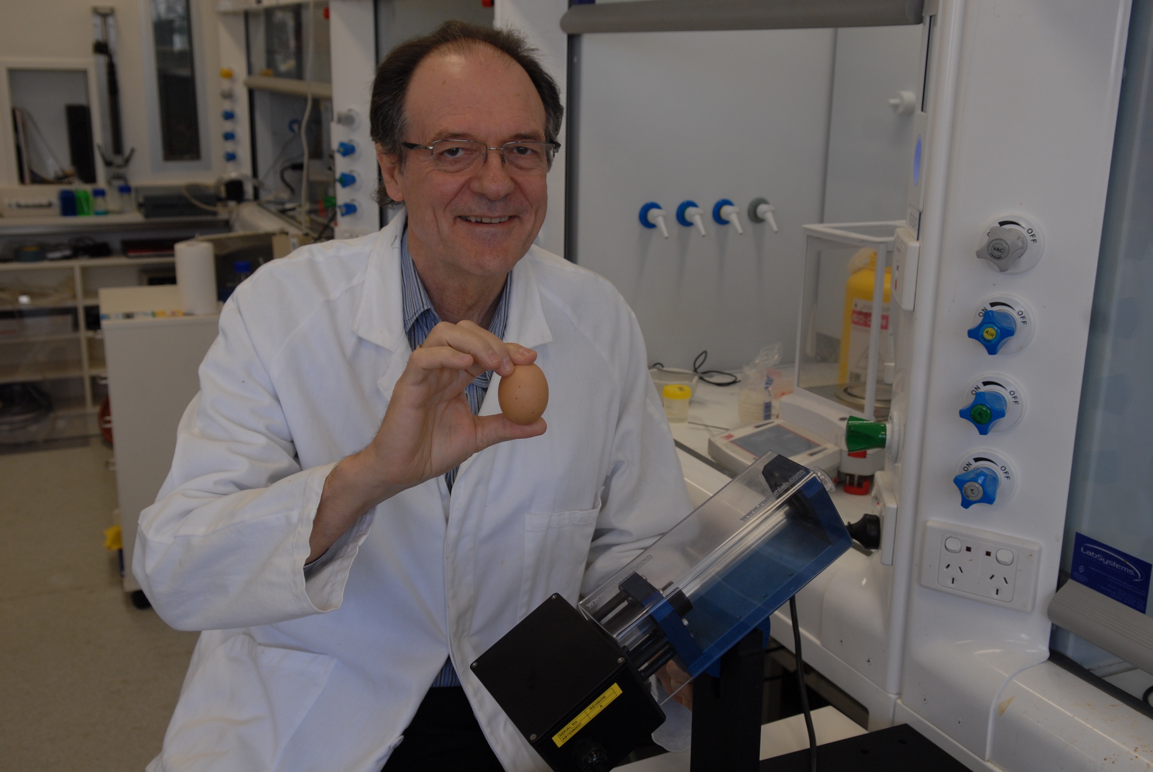 Australia's 'unboil an egg' machine wins Ig Nobel Prize - Scimex