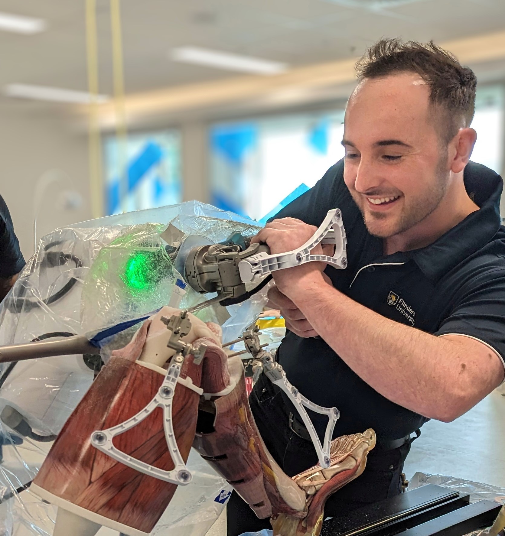 Next-gen training for improved knee surgery - Scimex